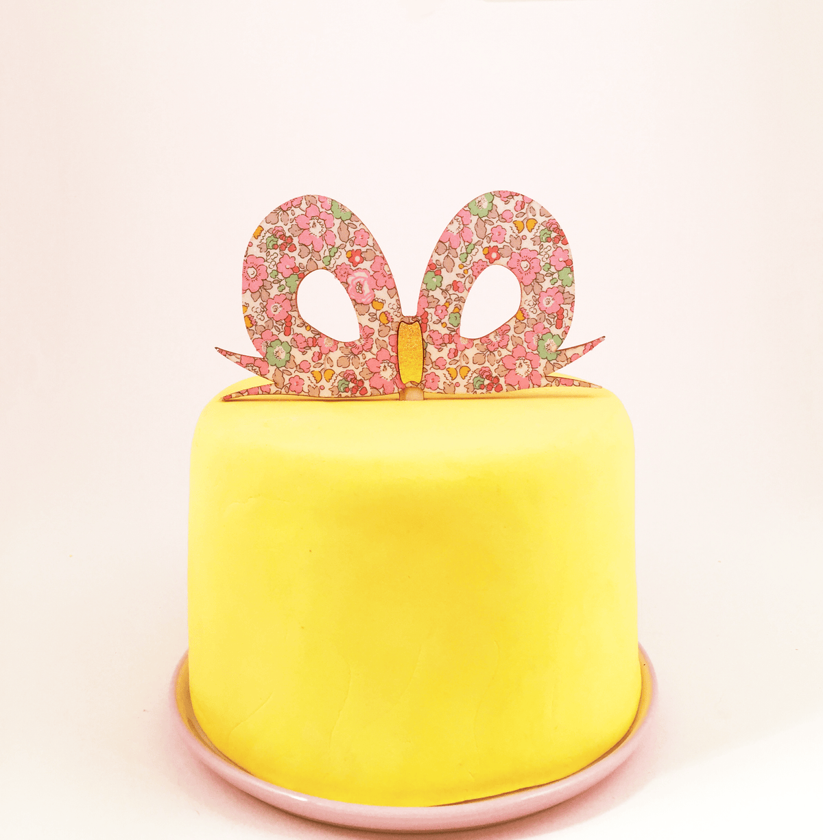 Liberty Bow Cake Topper - Betsy Ann – Chroma Celebrations
