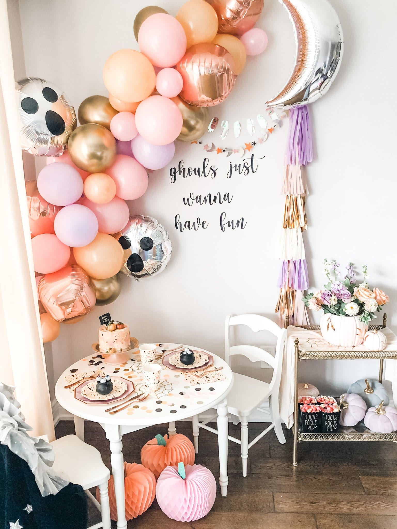 Silver Crescent Moon Balloon – Chroma Celebrations